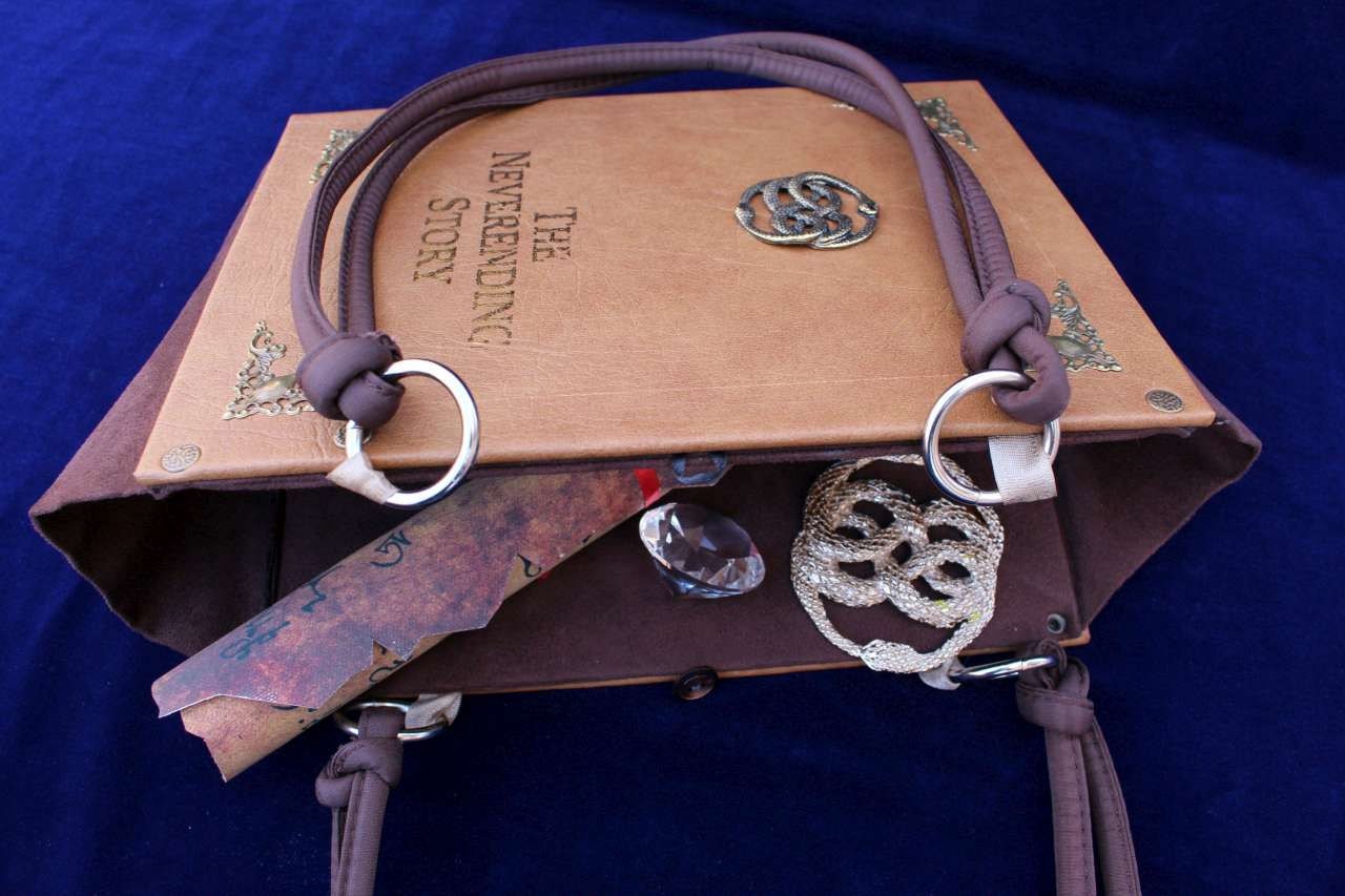 The Neverending Story Hand Bag - Custom Book Auryn Replica / Clutch ...
