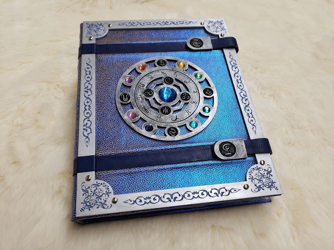 D&D Dungeon Masters Guide - Custom Dungeons and Dragons Book Bindings ...