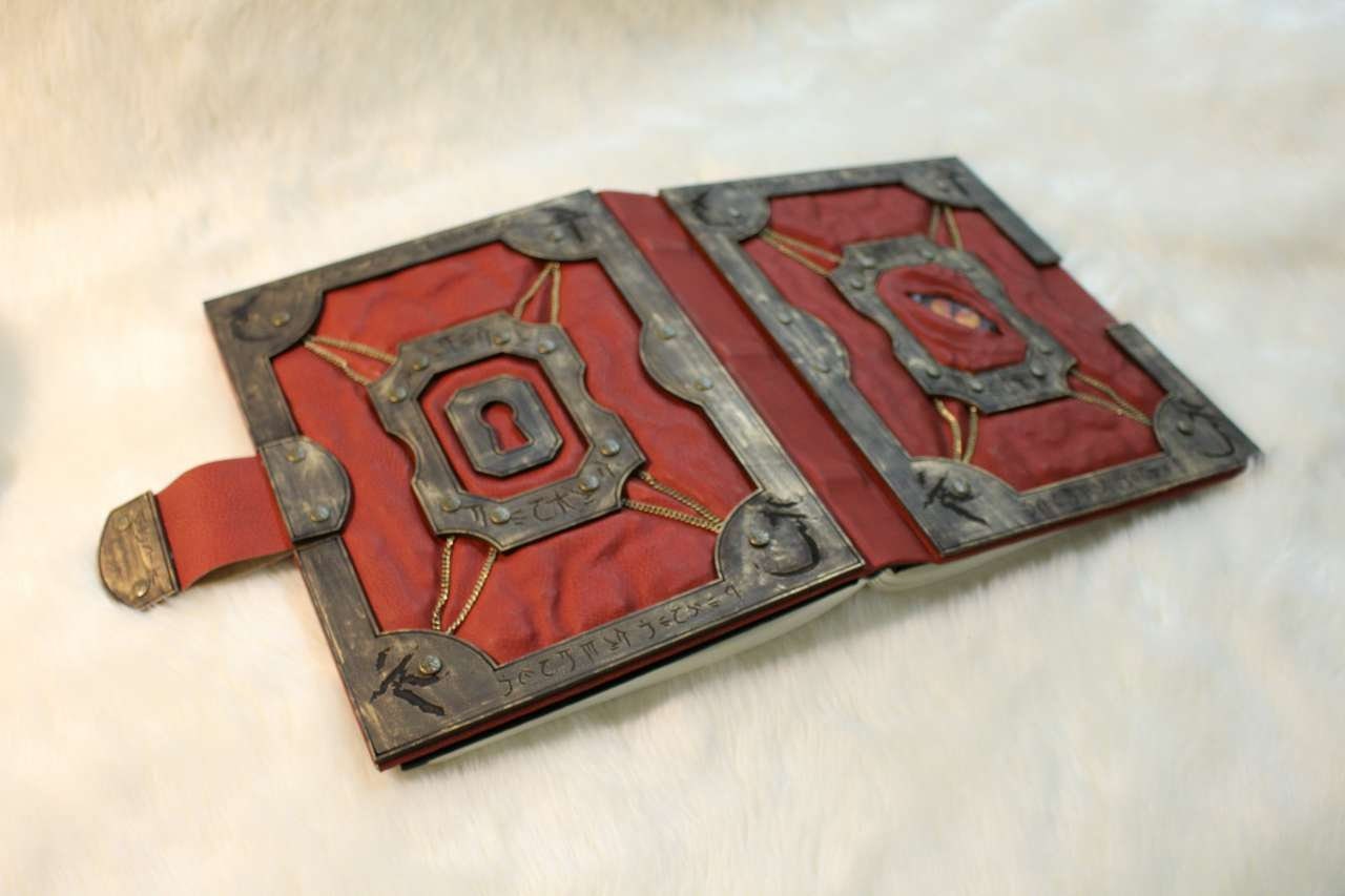 D&D Monster Manual - Custom Dungeons and Dragons Book Bindings - Etsy