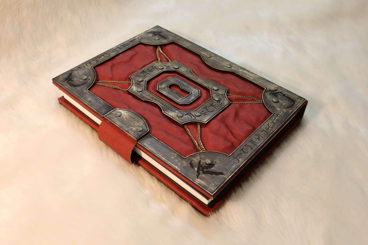 D&D Monster Manual - Custom Dungeons and Dragons Book Bindings - Etsy