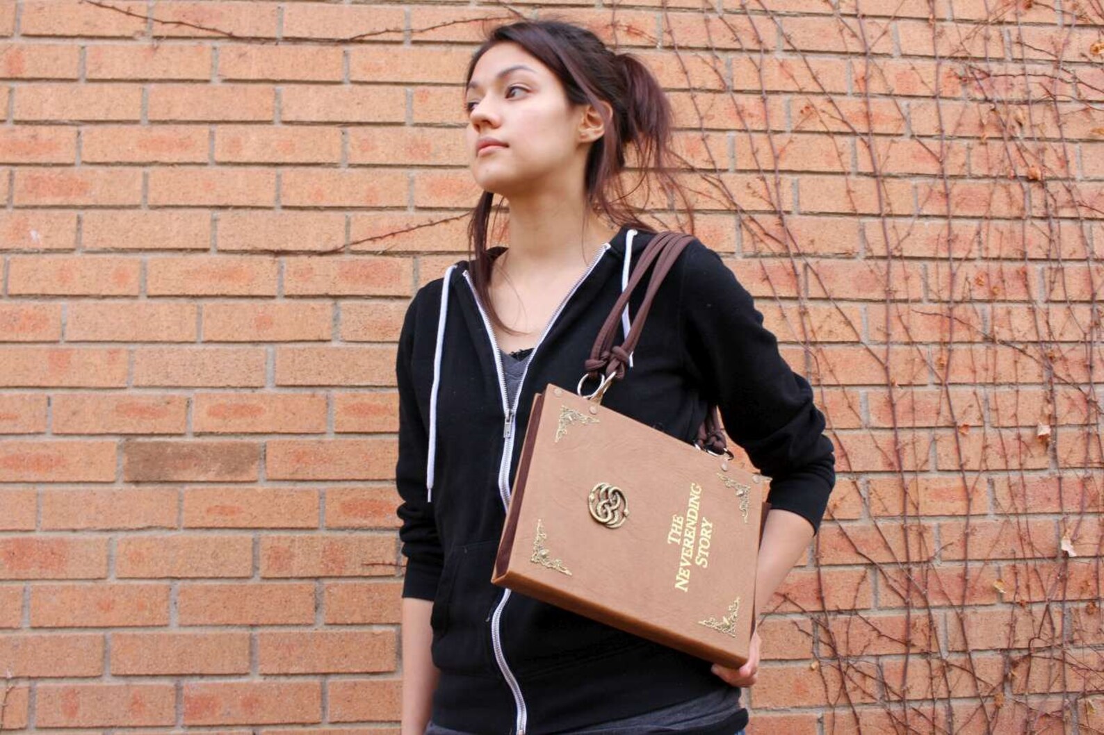 The Neverending Story Hand Bag - Custom Book Auryn Replica / Clutch ...