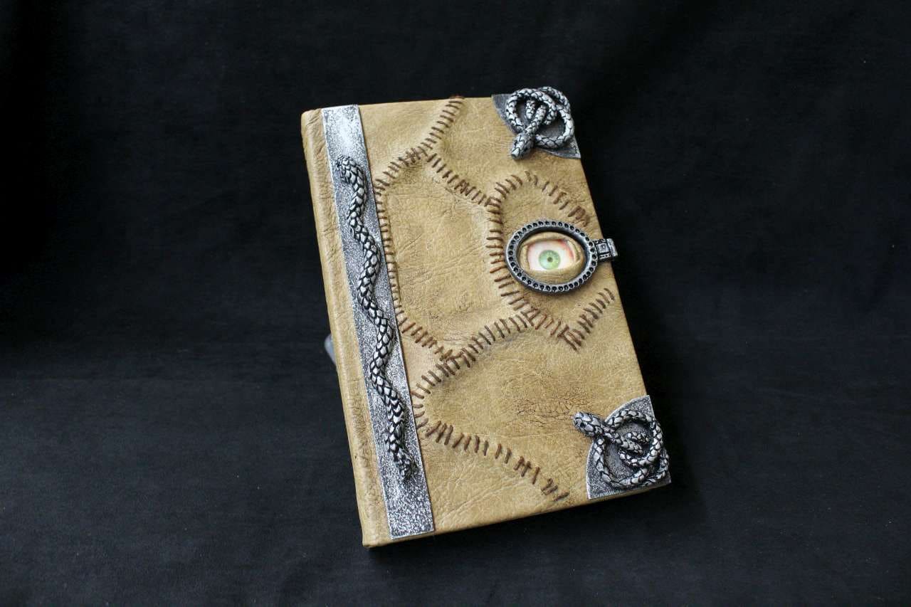 Hocus Pocus Spellbook Replica - Manual of Witchcraft and Alchemy iPad ...