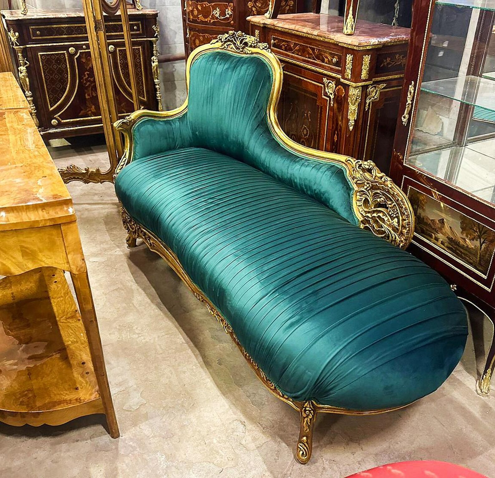 Green Chaise Lounge Vintage Chaise Lounge Furniture Sofa Gold Settee ...
