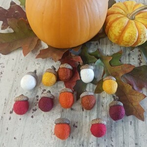 Set 12 Felted Acorns Hangers Rustic FALL Autumn Decor Country Woodland ...