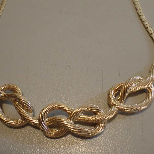 Figure 8 Necklace - Etsy