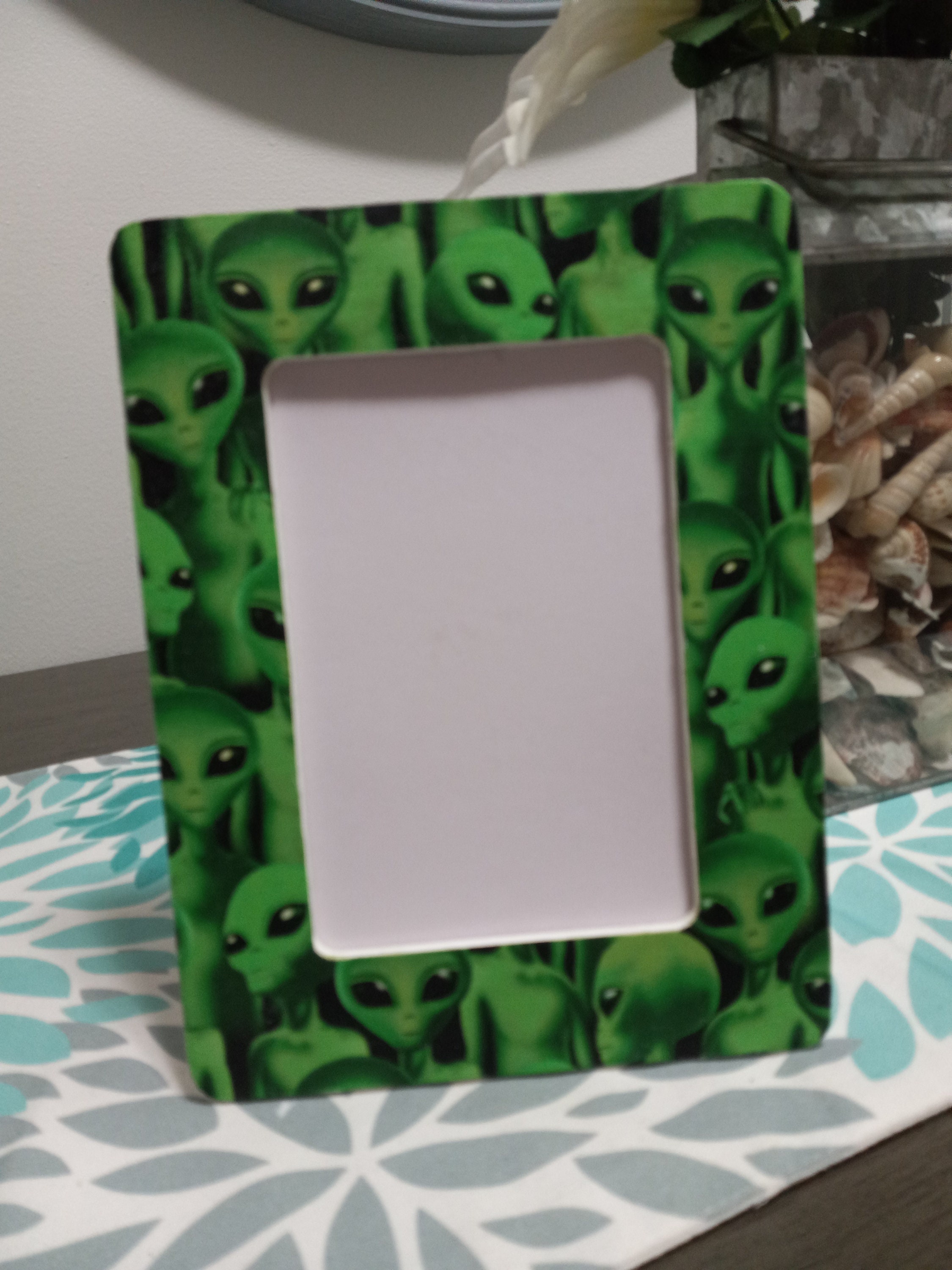 Handmade Alien Wood Decoupage Photo Frames 4x6 Photo Picture Frame - Etsy