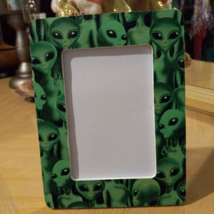 Handmade Alien Wood Decoupage Photo Frames 4x6 Photo Picture Frame - Etsy