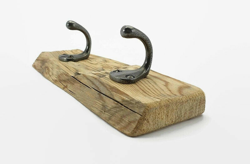 rustic wall hangers, made of recovery wood with 2 hooks
