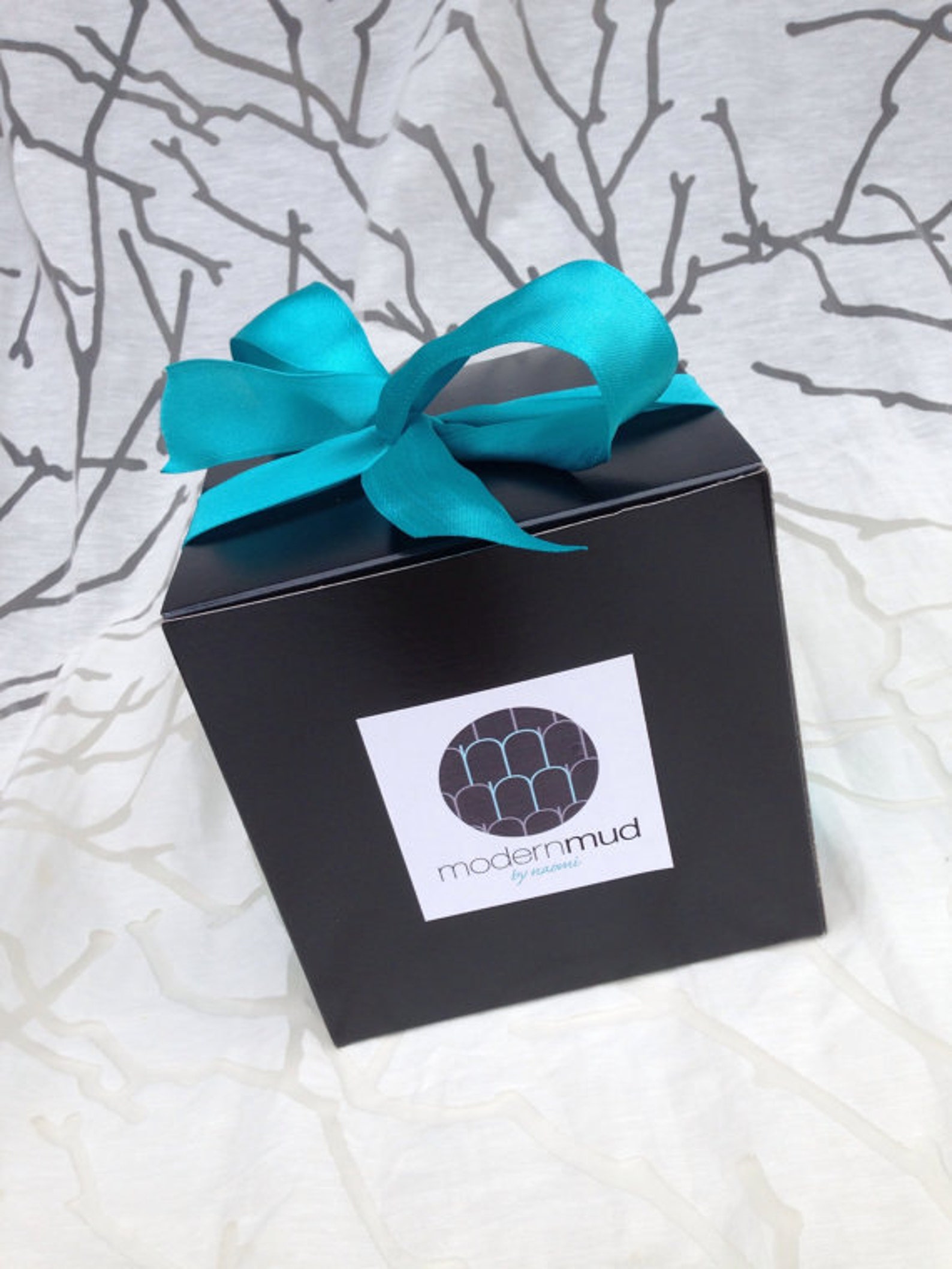 White, 22k Gold Ceramic Gem Salt & Pepper Shakers, Hostess Gift ...