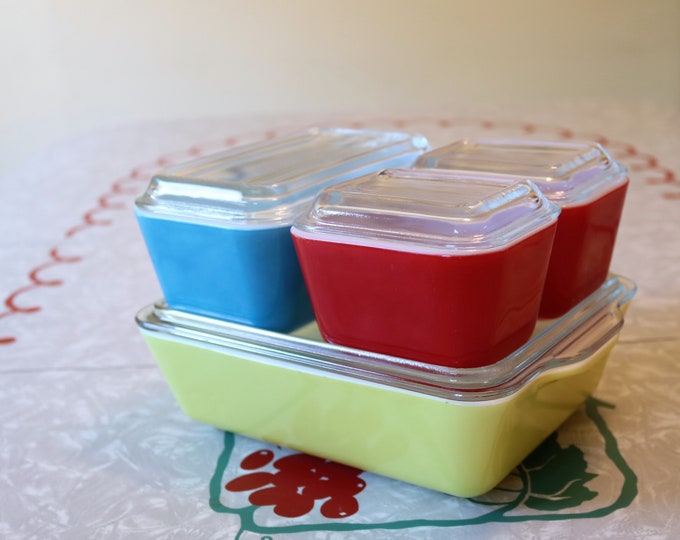Vintage Pyrex Refrigerator Dish Set, Primary Colors, Red 501 Blue 502 ...