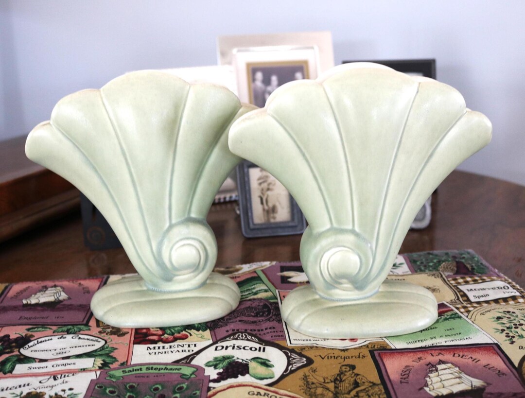 Fab Red Wing Shell Theme Vintage Pottery Planters 2-piece Set ...