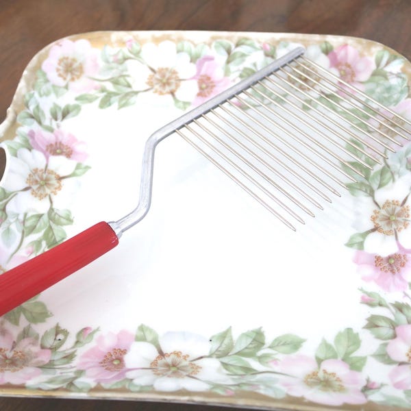 Bakelite Cake Cutter - Etsy