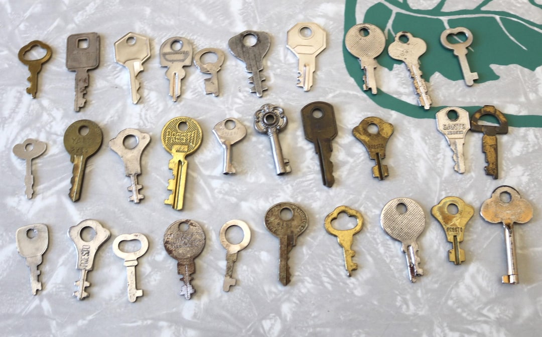 Keys Small Size Assortment 30-piece, Mix Match Midcentury Key Set - Etsy
