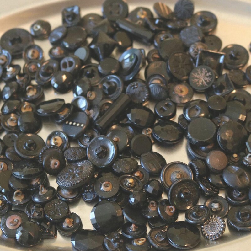 Colonial Buttons - Etsy