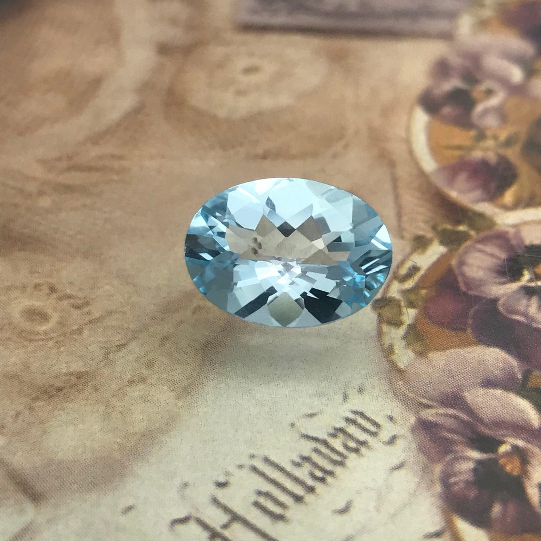 5.68 Carat Light Blue Topaz 13.7x10mm Oval Cut Loose Faceted Stone ...