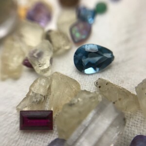 Gemstones in a Bottle, Raw Sunstone Loose Faceted Chipped Gems, Tiny ...