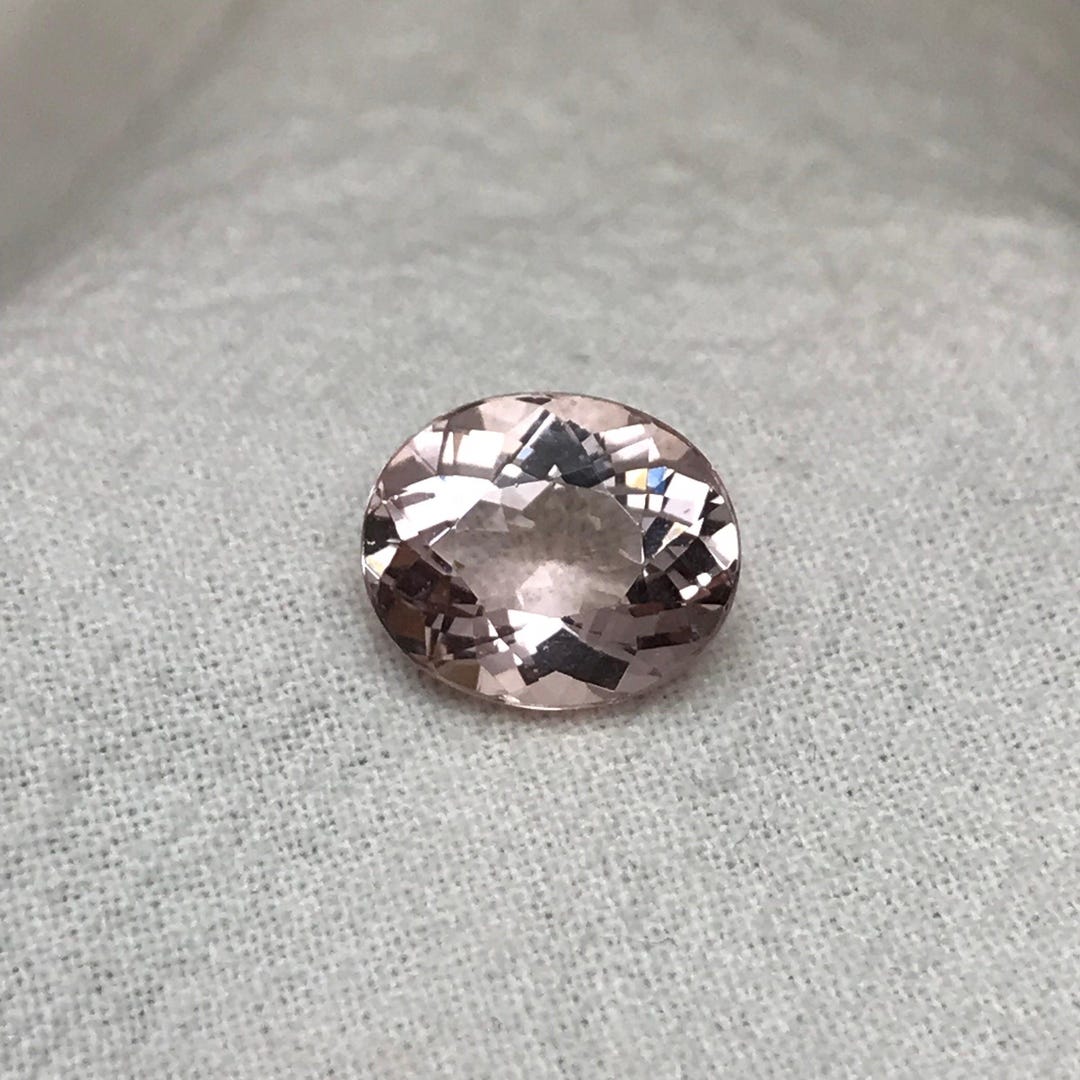 12x10mm Peachy Pink Morganite 4.40 Carat Oval Cut Faceted Loose ...