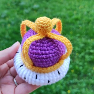 Crochet King Crown Pattern: Amigurumi Keychain (PDF Pattern) - Etsy