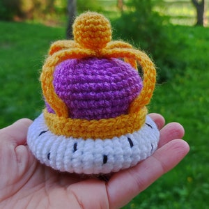 Crochet King Crown Pattern: Amigurumi Keychain (PDF Pattern) - Etsy