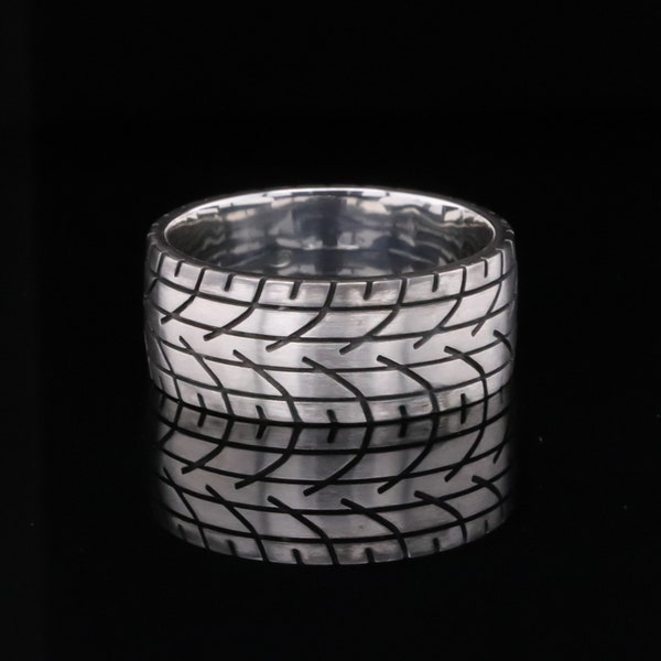 Tread Ring - Etsy