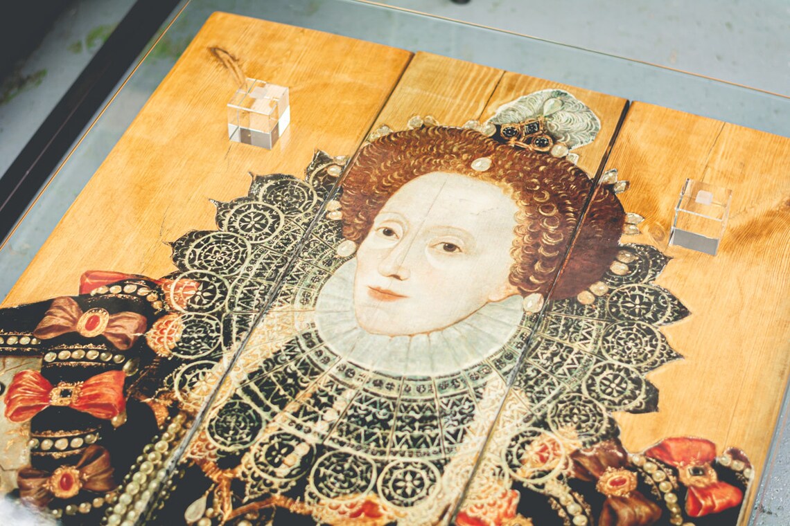 Natural Queen Elizabeth Coffee Table With Glass Top - Etsy