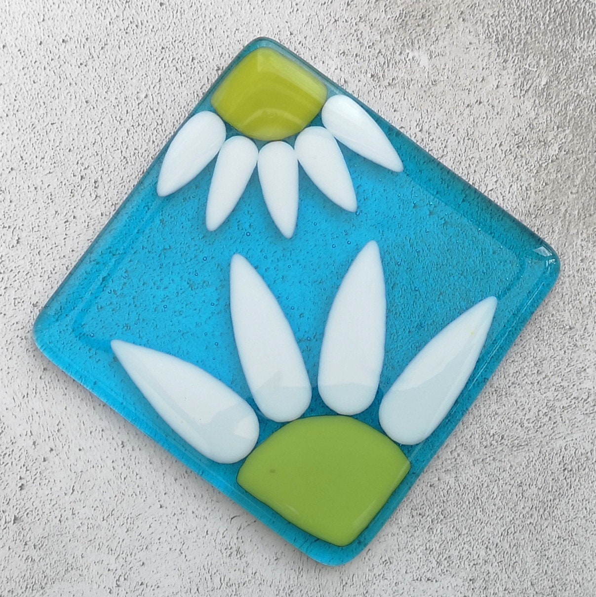 Handmade Fused Glass Daisy Drinks Coaster - Daisies - Flower Art ...