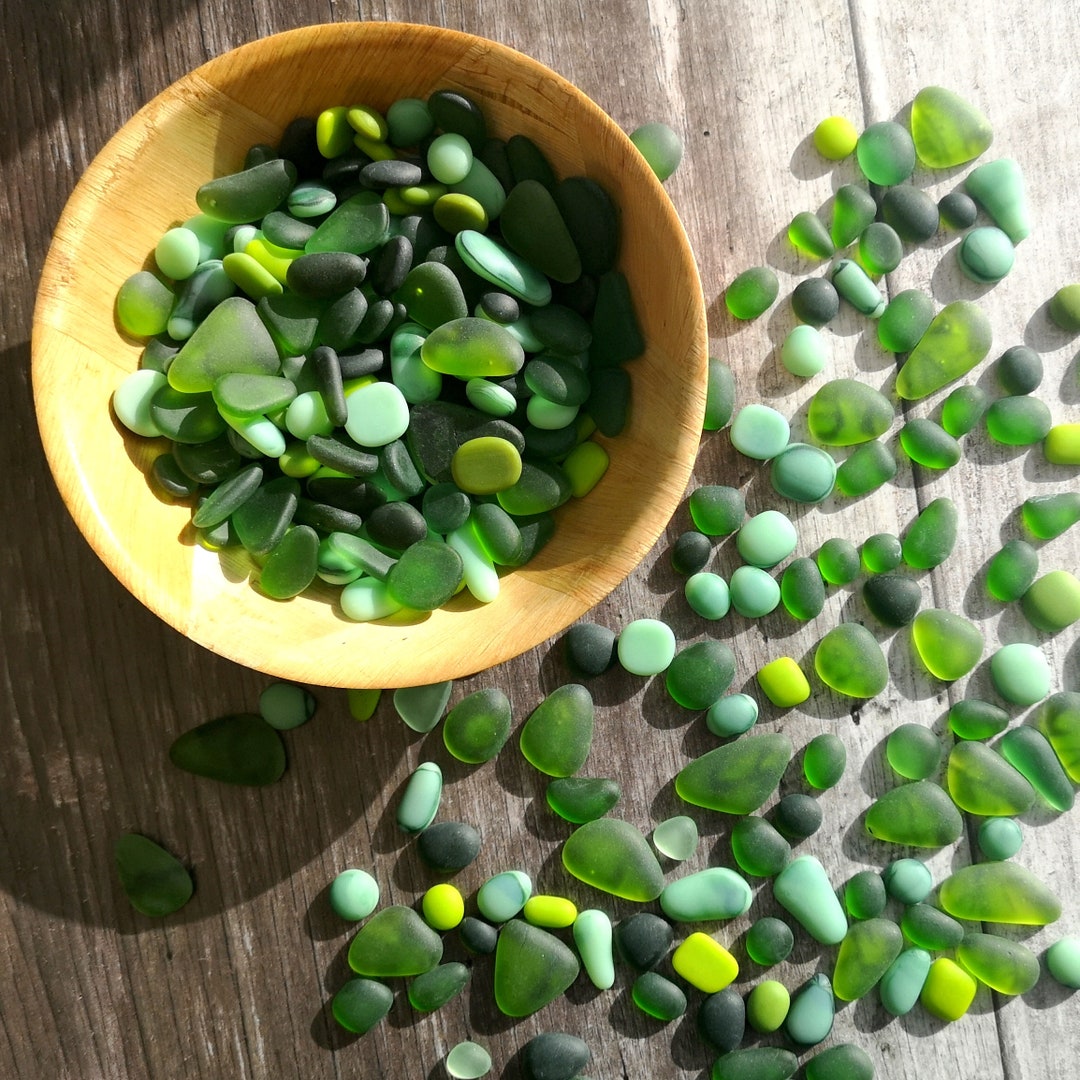 Tumbled Glass - Green Colour Mix - Mixed Sizes / Amounts - Raw Pieces ...