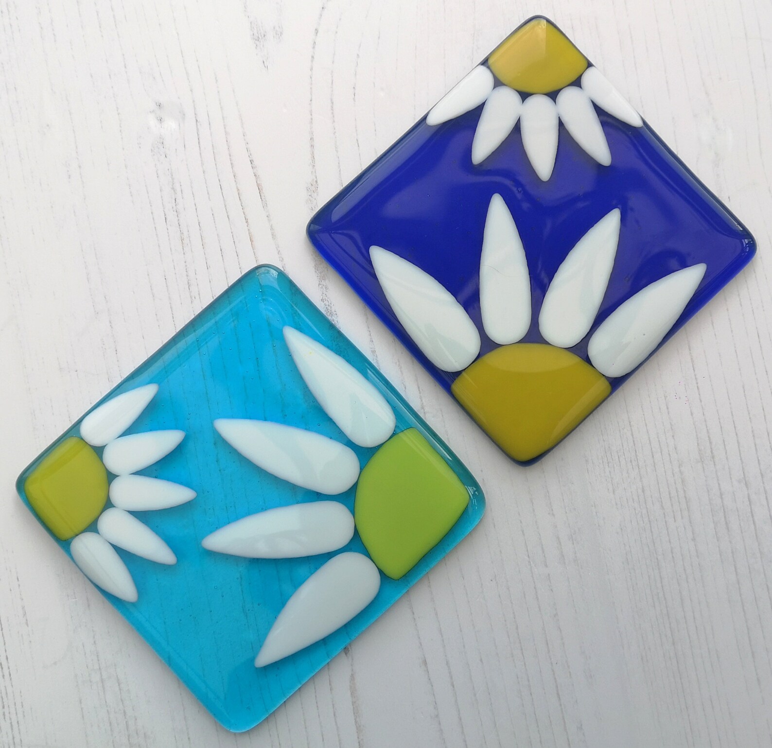 Handmade Fused Glass Daisy Drinks Coaster - Daisies - Flower Art ...