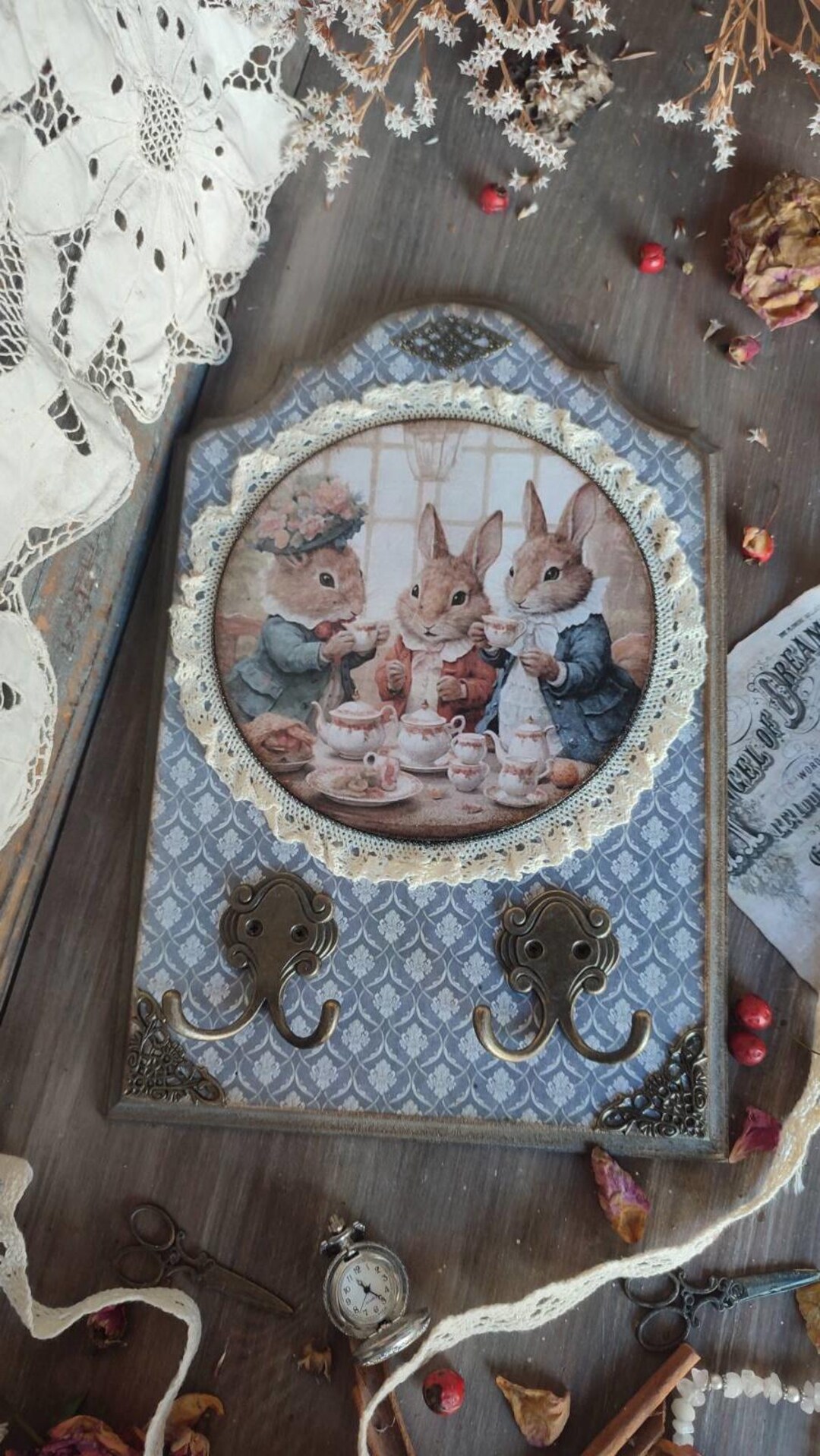 Vintage Key Hanger With Rabbit Image, Wall Hook for Keys or Jewelry ...