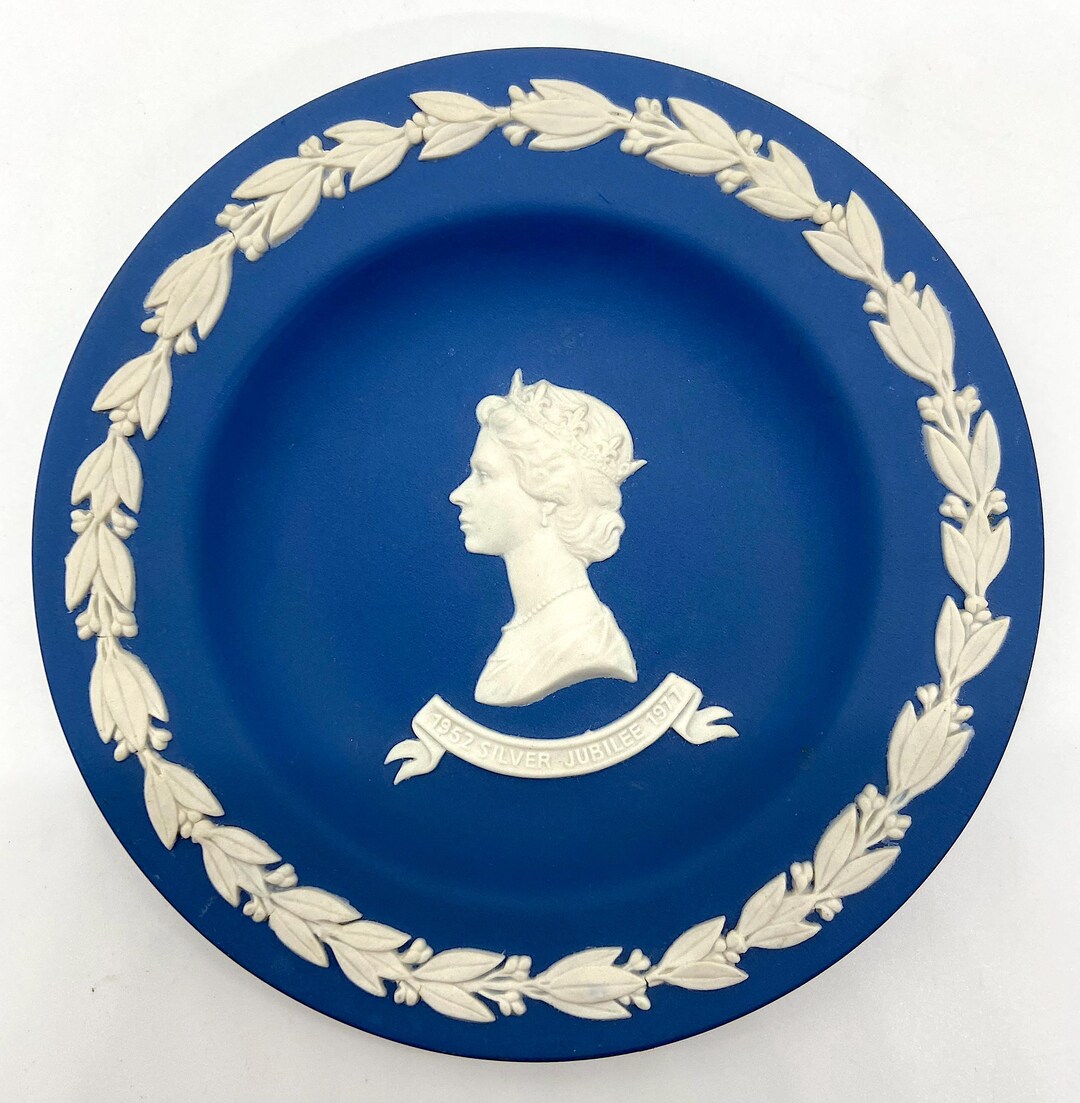 Vintage Wedgewood Silver Jubilee, Queen Elizabeth, Indigo Blue ...