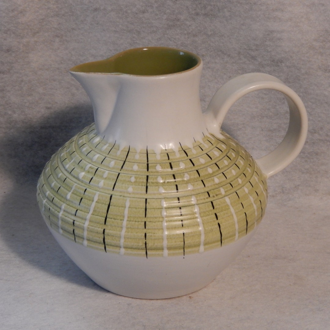 DENBY Stoneware Modern Pitcher Jug England Pottery Ribbed Stripes Green ...
