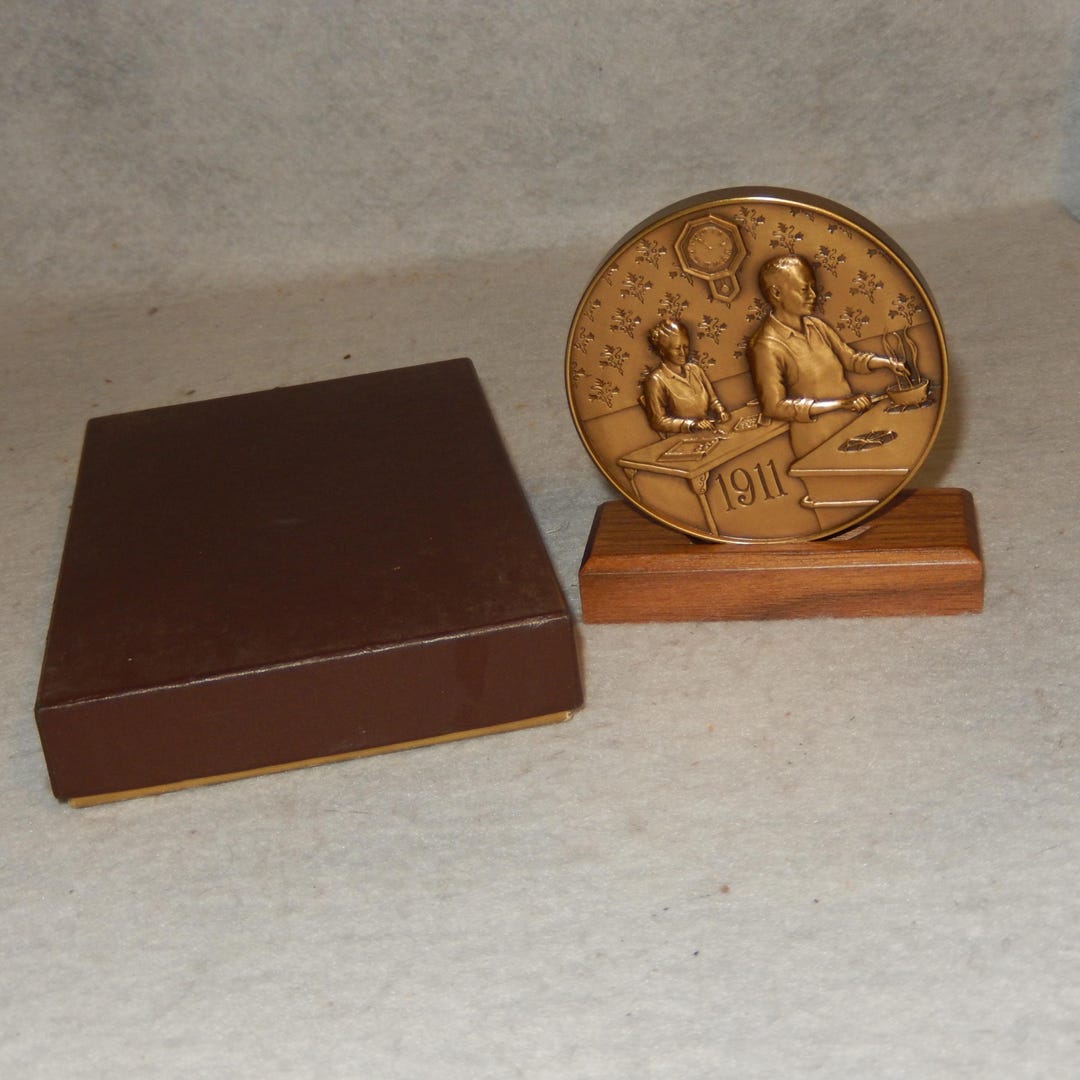 1983 MARS Bronze Medal 3 M&M Chocolate 30 Year Medallion Medallic Art ...