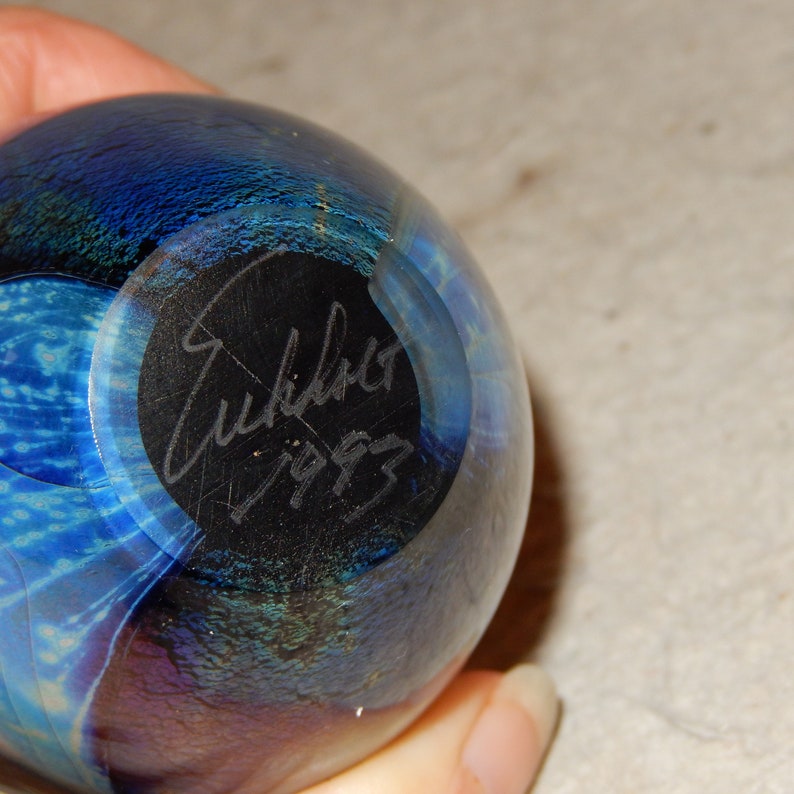 EICKHOLT Large 1993 Signed Art Glass Paperweight Egg Studio Dichroic ...