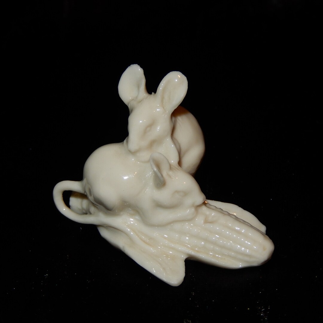 Cacciapuoti? Italian Porcelain MICE Corn Cob Figurine Blanc White Italy ...