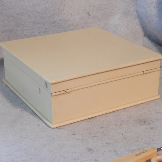 French Ivory PyRaLin Celluloid Vanity Box Mirror DuBa… - Gem