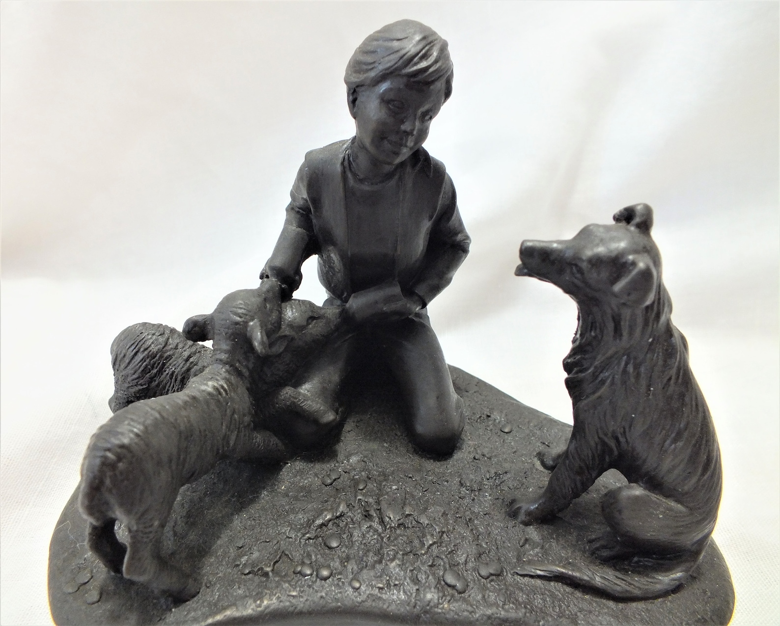 Heredities Figurine of a Shepherdess Feeding Lambs by Pauline | Etsy