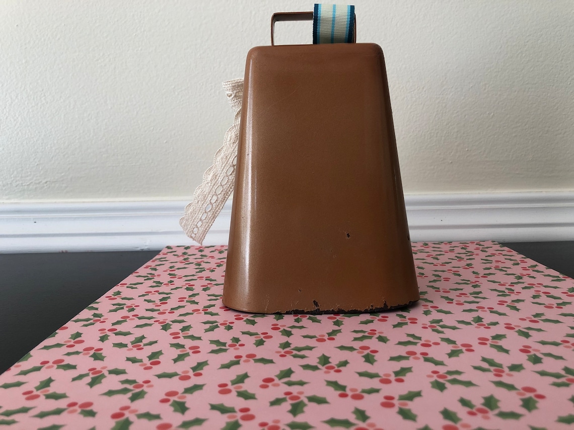 Vintage Cowbell Christmas Decor - Etsy