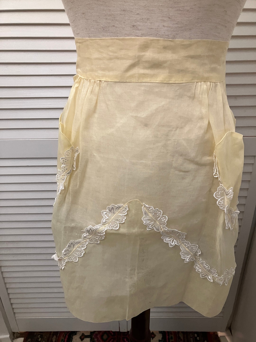 Vintage Apron Frilly Sheer Cotton Soft Yellow Apron Green Yellow Trim ...