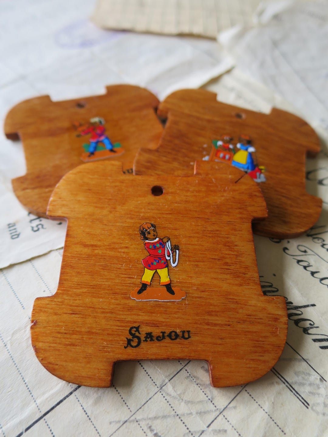 Sajou 3 Wooden Thread Cards- Children - Etsy