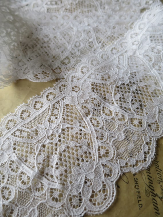White English Nottingham Lace Deep Swags & Cartouches Point - Etsy