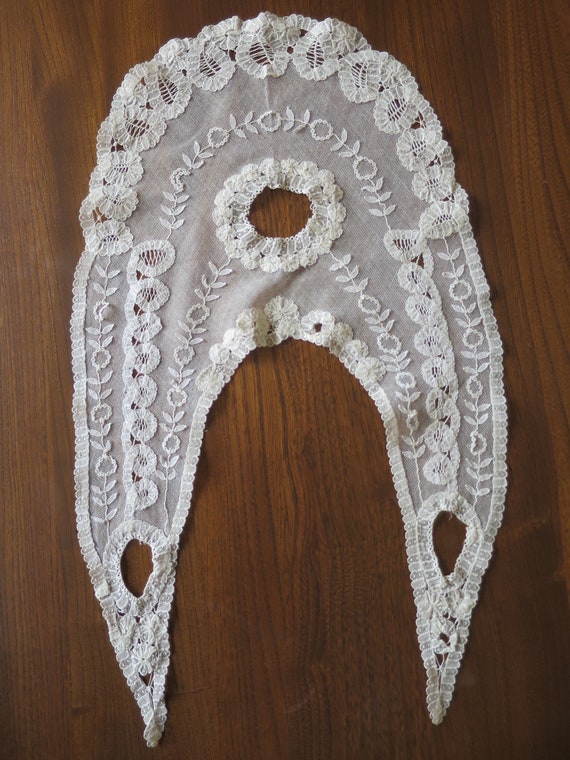 Antique Handmade Princess Lace Collar - Gem
