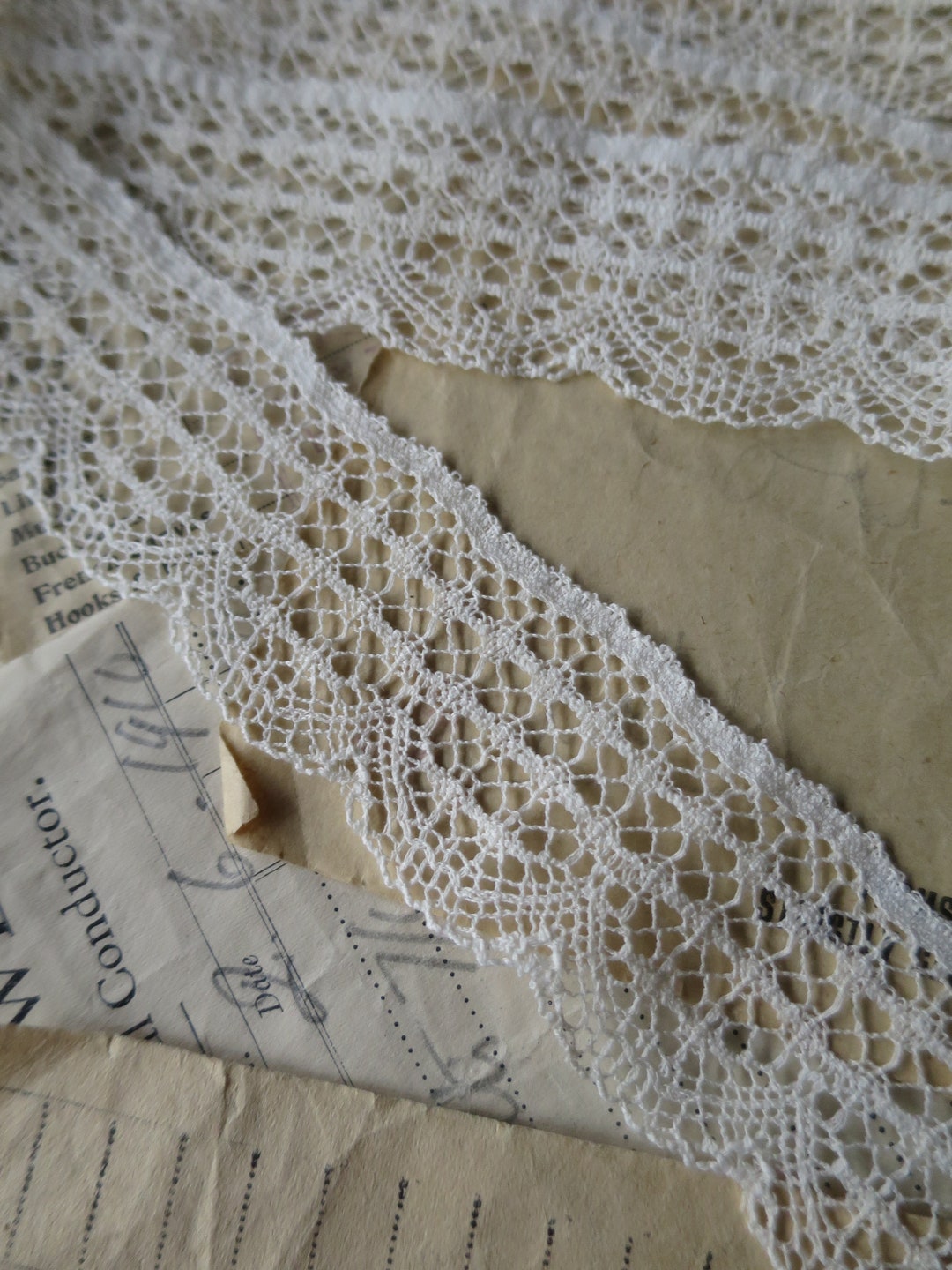 Ecru English Nottingham Lace Medium Scalloped Guipure - Etsy UK