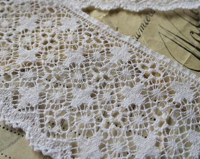 White English Nottingham Lace- Liturgical Ecclesiastical- Cutwork- 5.5 ...