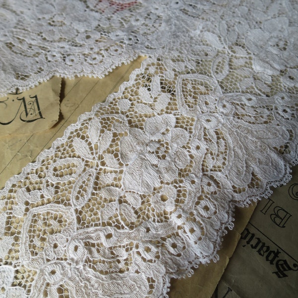 Daisy Lace Fabric - Etsy UK