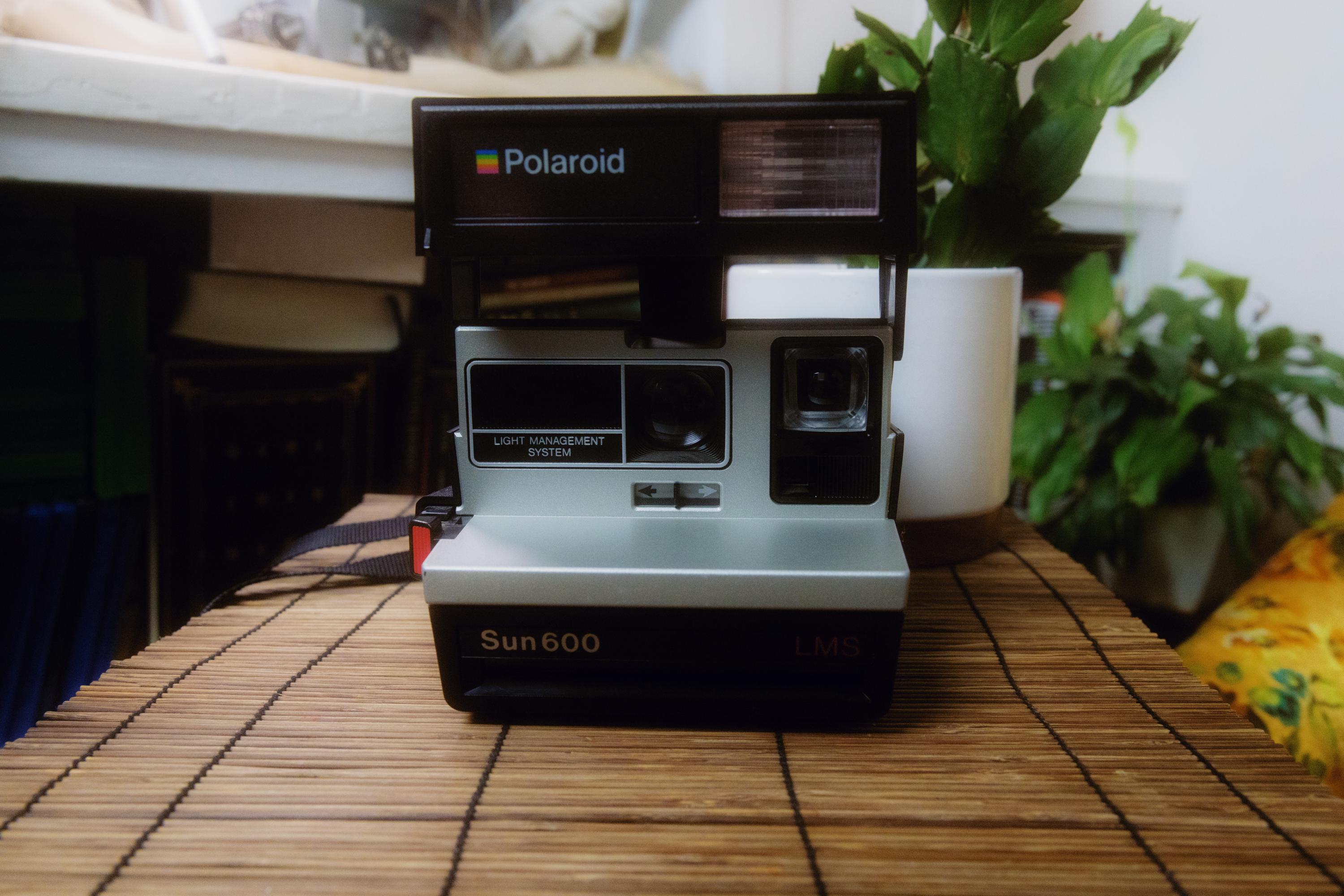 Polaroid Sun 600 LMS Instant Camera - Etsy