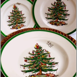 Christmas Tree Three Tier Graduated Plates Handmade Cake Stand Iconic ...