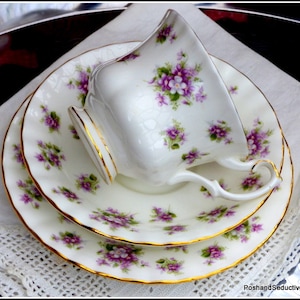 Royal Albert Purple Sweet Violets Vintage Montrose Shape English Bone ...