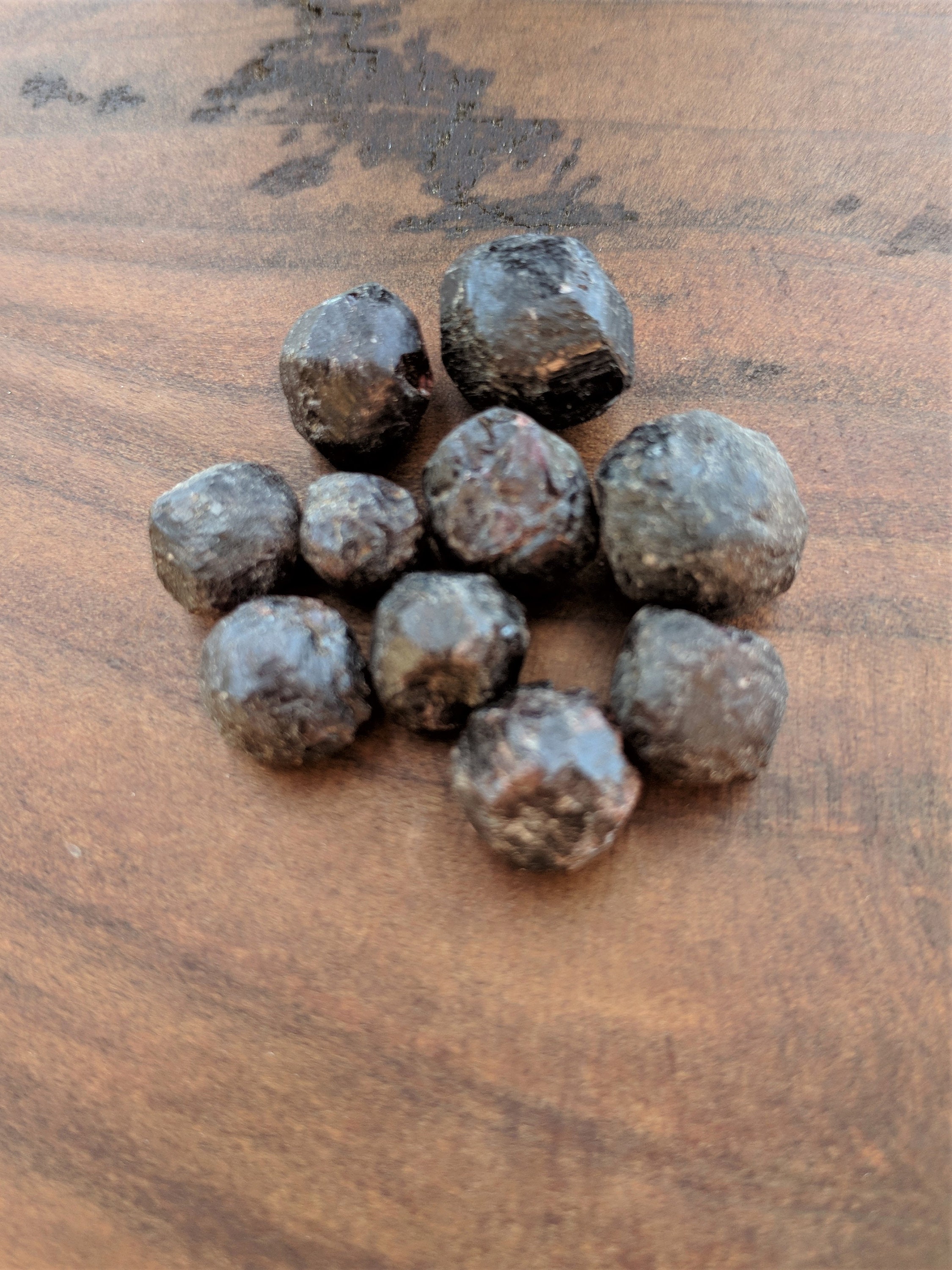 10 Red Garnets - Natural and Unpolished, Small Size - Etsy