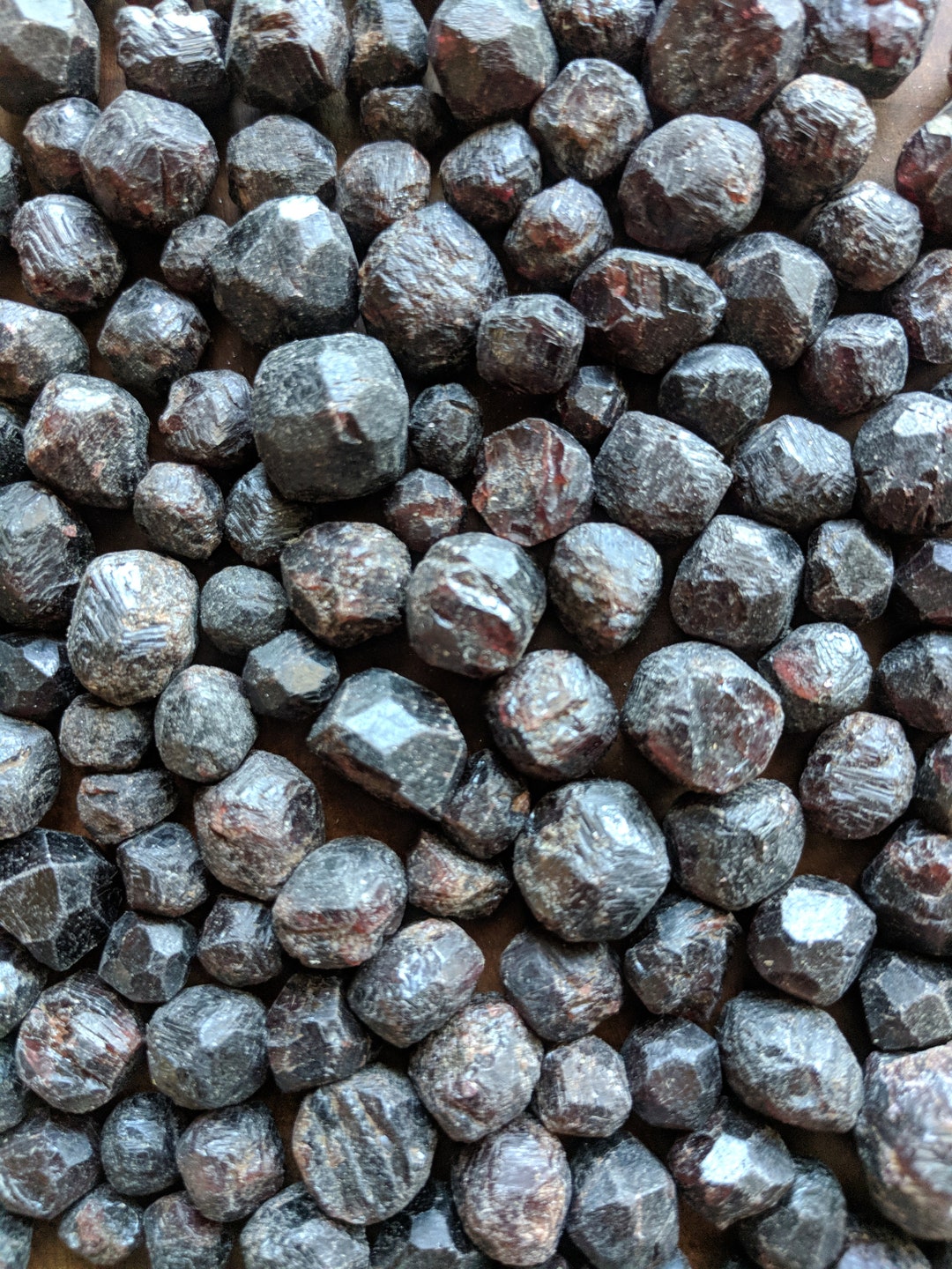 10 Red Garnets - Natural and Unpolished, Small Size - Etsy