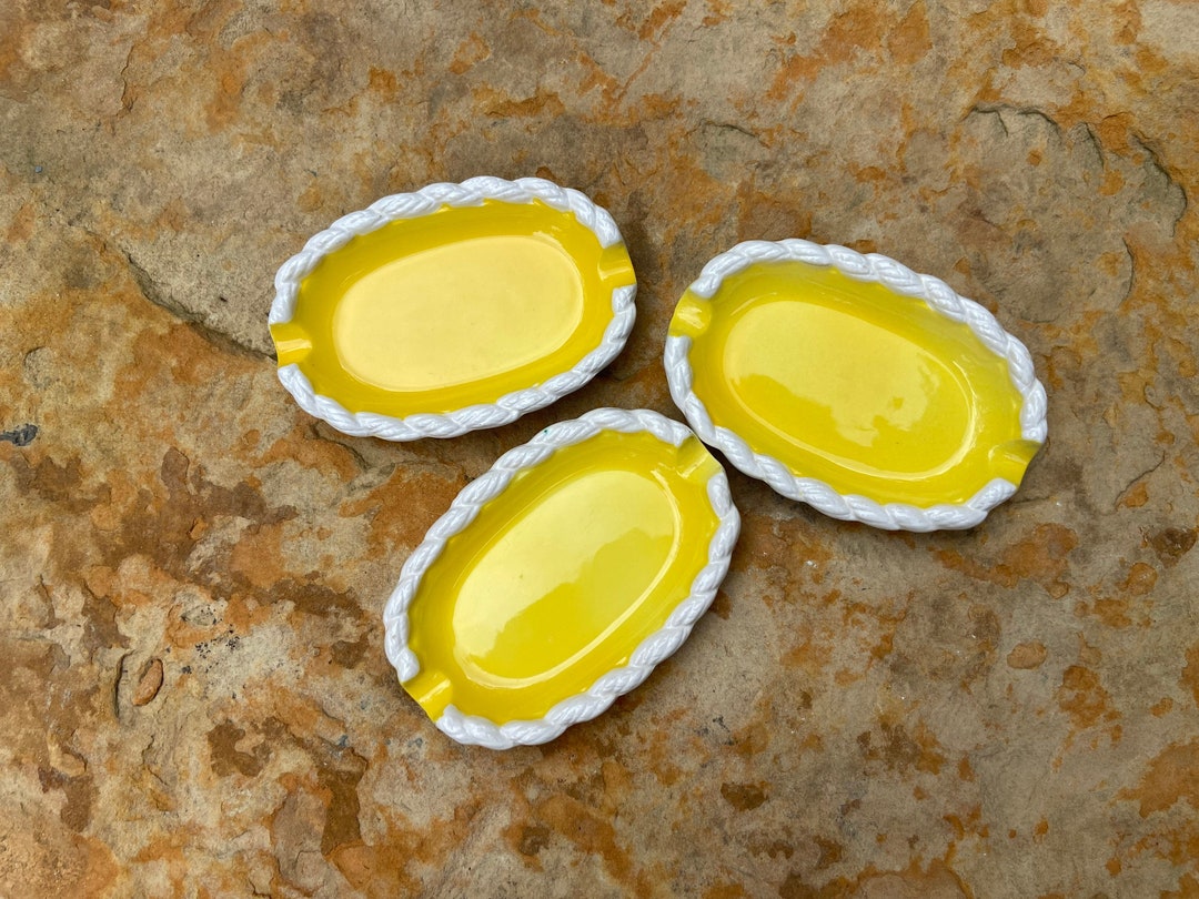 Vintage Yellow Ceramic Ashtrays: Stacking Set of Three, 1975 Japan - Etsy